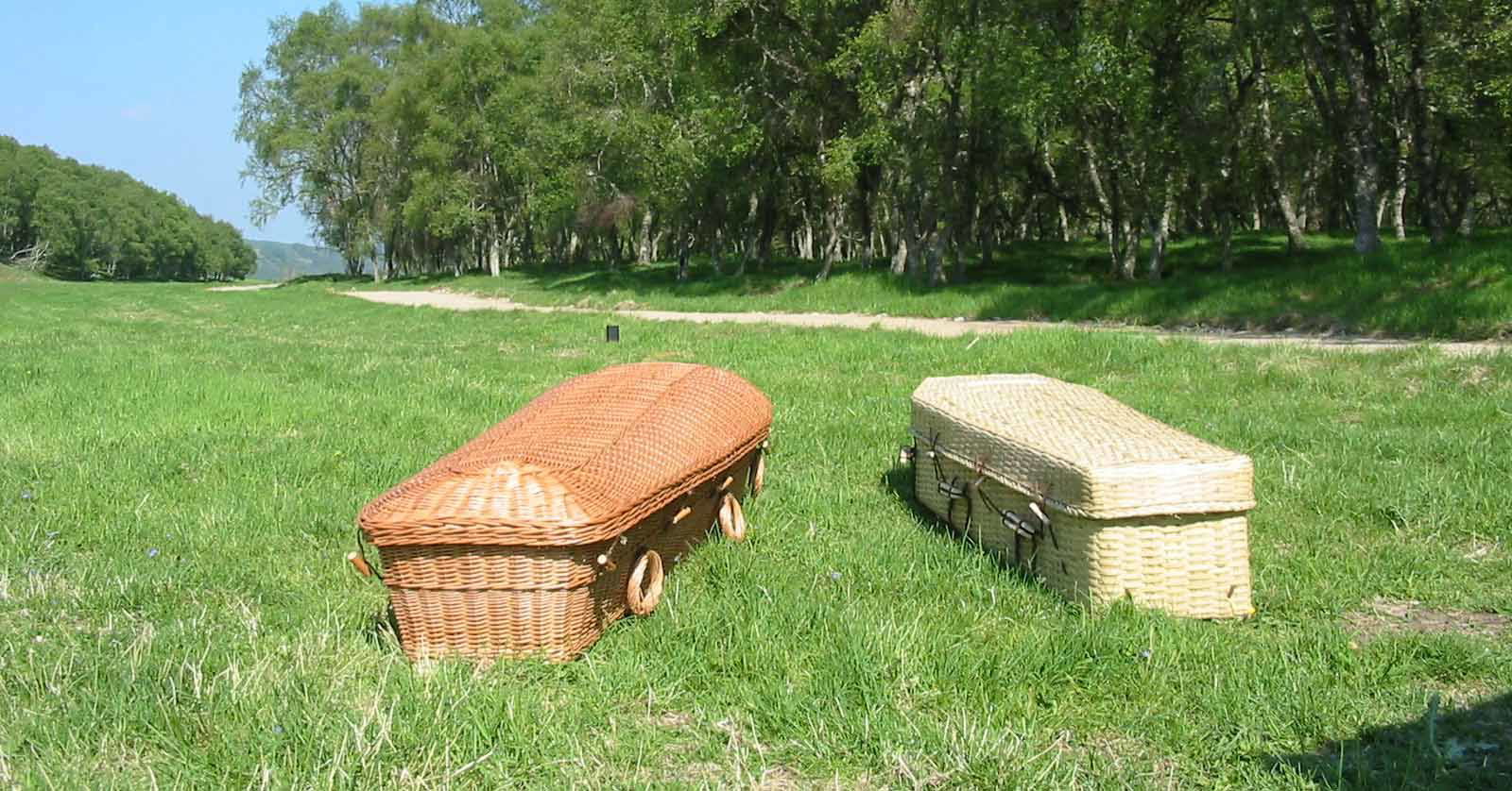 Coffins, Shrouds and Urns - Leedam Natural Burials