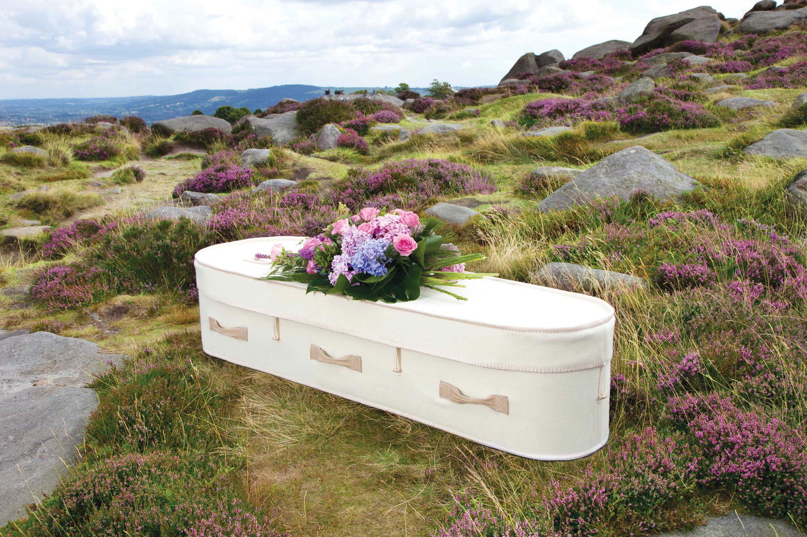 Coffins, Shrouds and Urns - Leedam Natural Burials