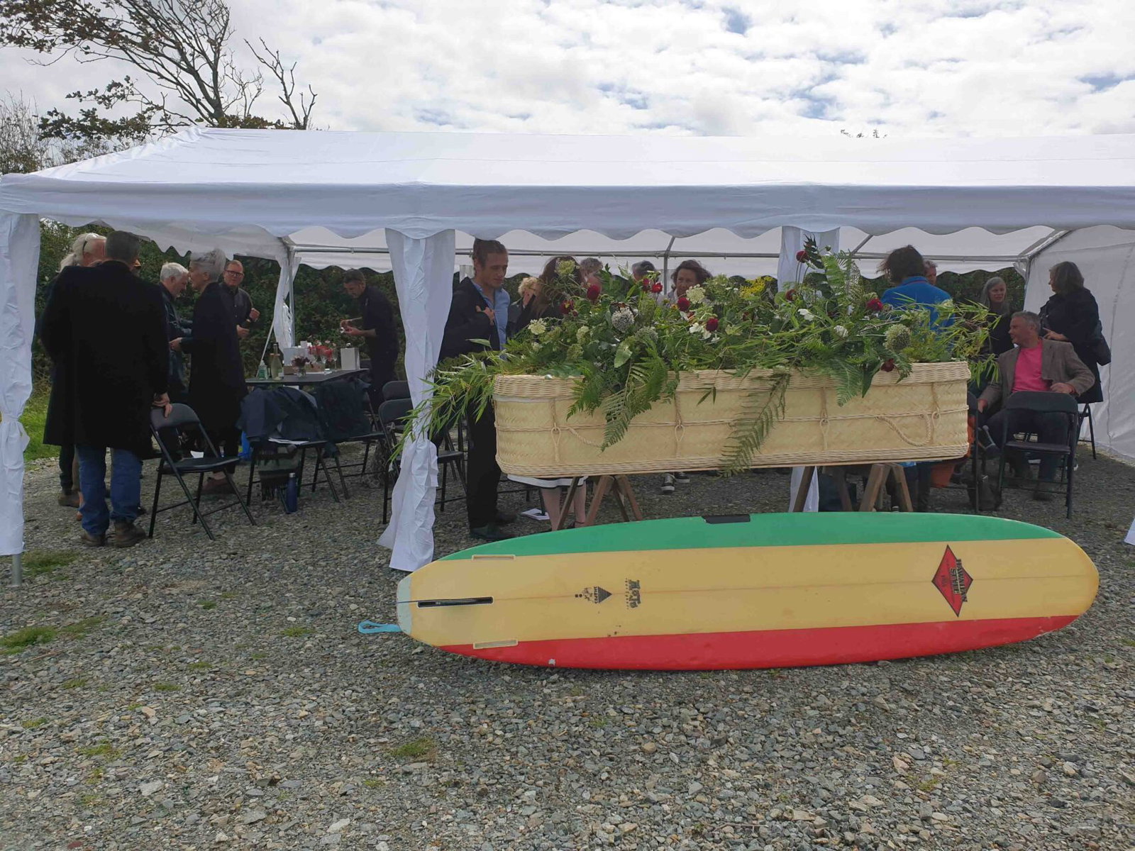 What type of funeral can I have at a natural burial ground? - Leedam ...